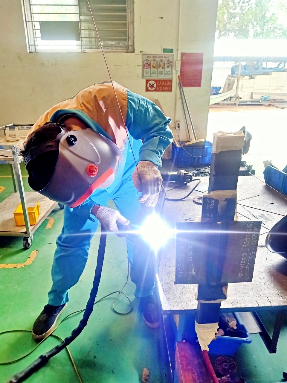 Hưỡng dẫn kỹ thuật hàn 3G MIG MAG/training MIG MAG welders - Trung Tâm ...
